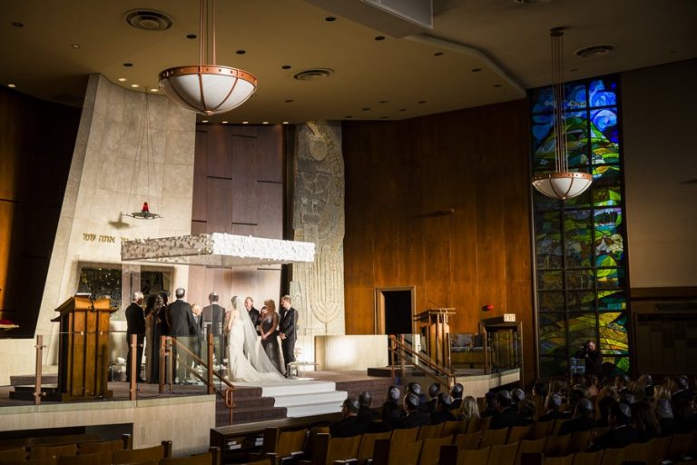 A Stunning Wedding at Adath Israel Synagogue