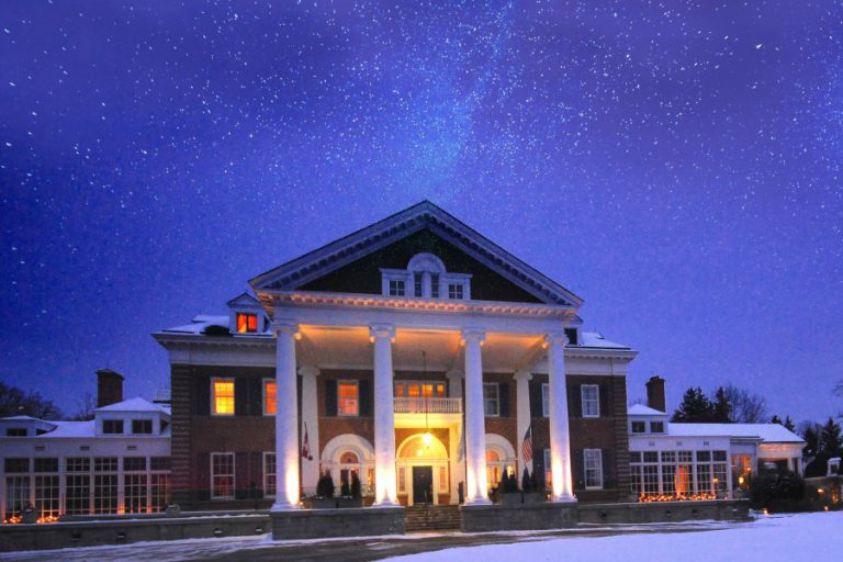 TO Hot Spots Perfect For Popping the Question Over Christmas