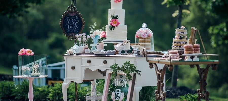 Flour and Flower Cake Design, Markham, Wedding Cakes